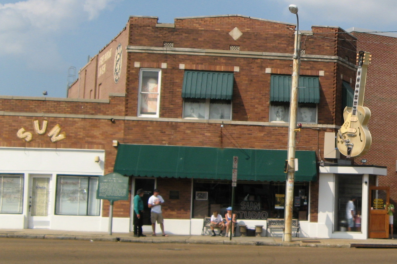 Sun Records and the Sun Studio • Travel with Curiosity